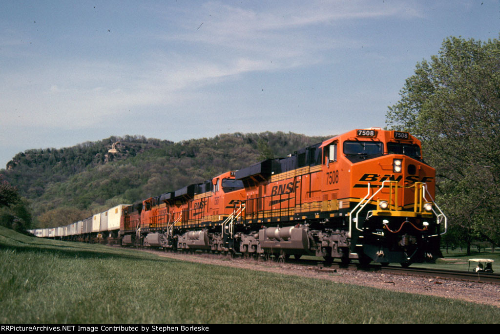 BNSF 7508